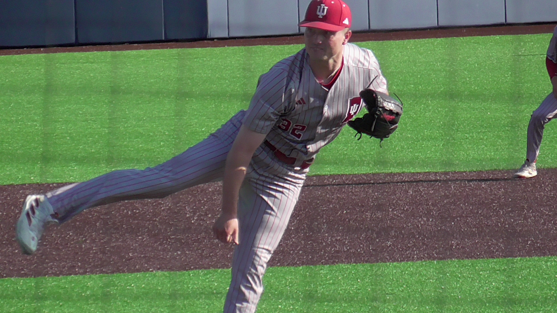 Indiana clinches final regular season series with dominant win at ...